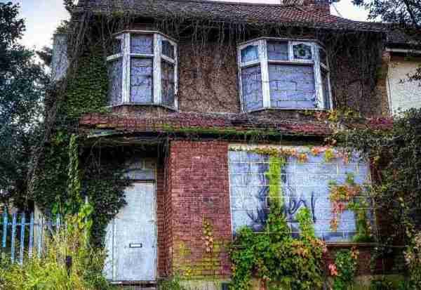 Abandoned houses for free in the UK