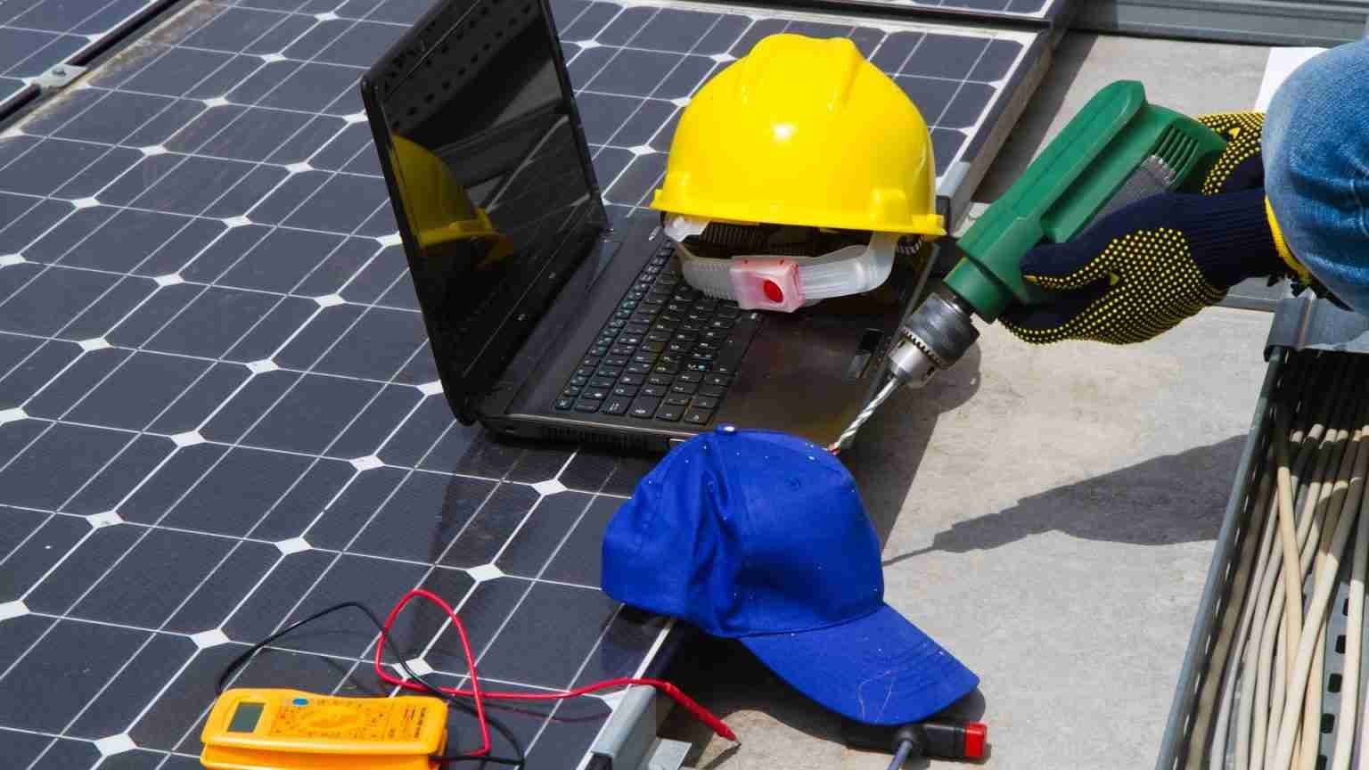 Solar Panel Installation Training in the UK (2025)