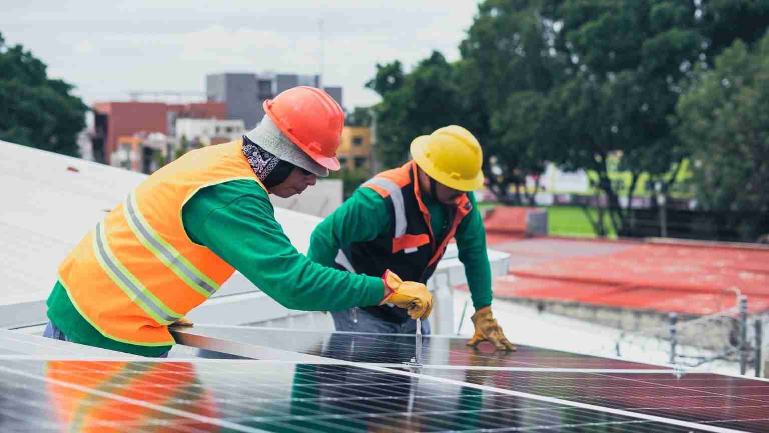 Solar Panel Installation Training in the UK (2025)